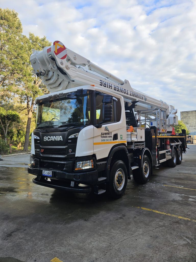 About us - Summit Tower Hire